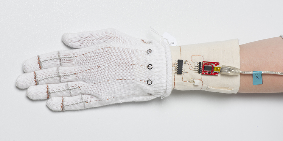 Smart Textiles Design Lab Blog » Archive » Sensor Gloves